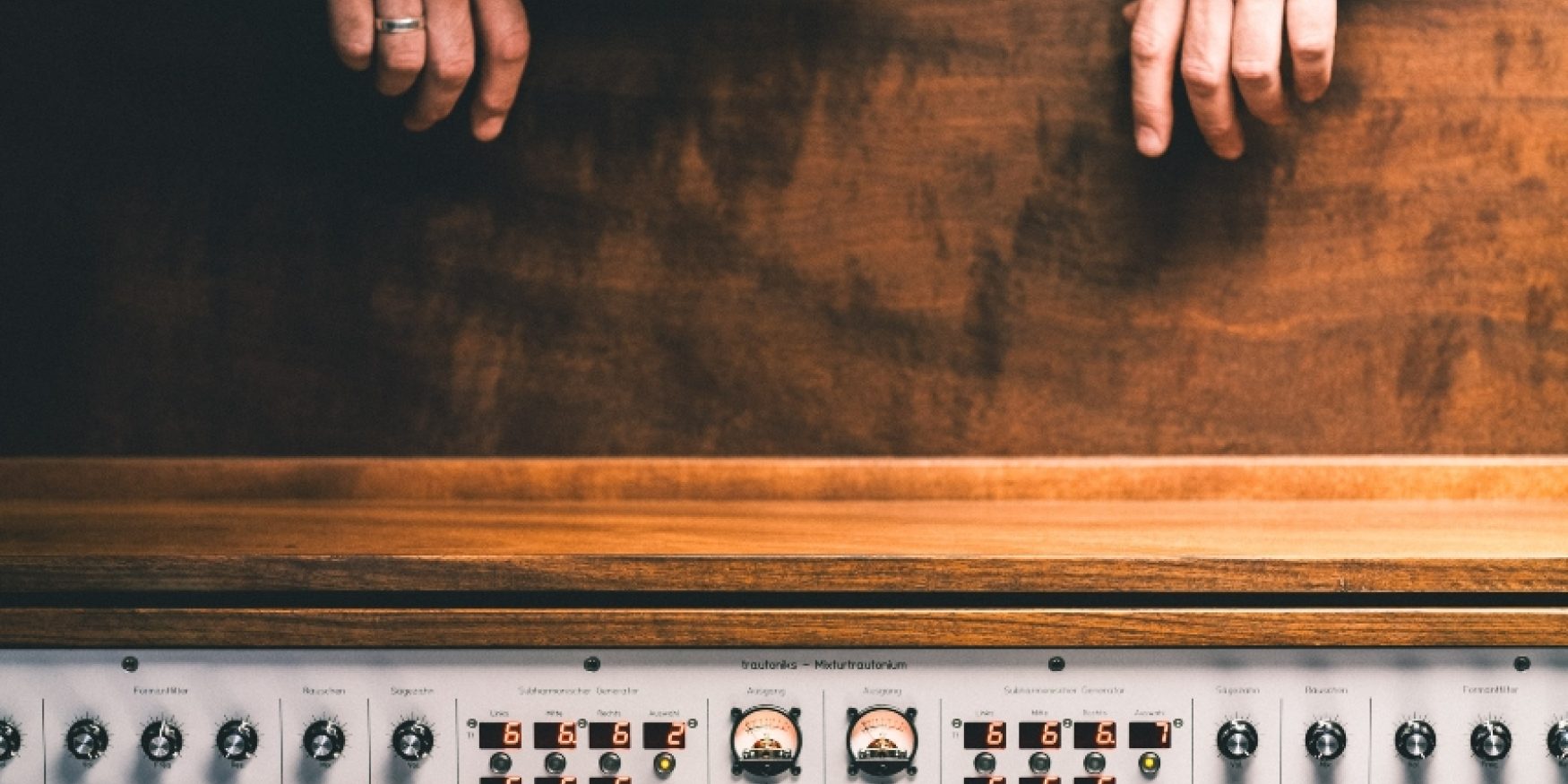 ADE in Het Concertgebouw: o.a. Joep Beving, Maarten Vos, XA4 en LudoWic - Concertgebouw - Nederlands