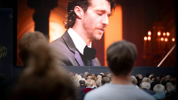 In beeld: Opening Mahler Festival in het Vondelpark - Concertgebouw ...