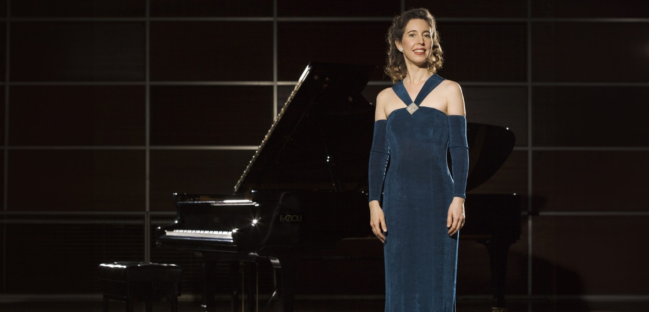 Angela Hewitt plays Mozart's Piano Concerto No. 19 - Concertgebouw ...