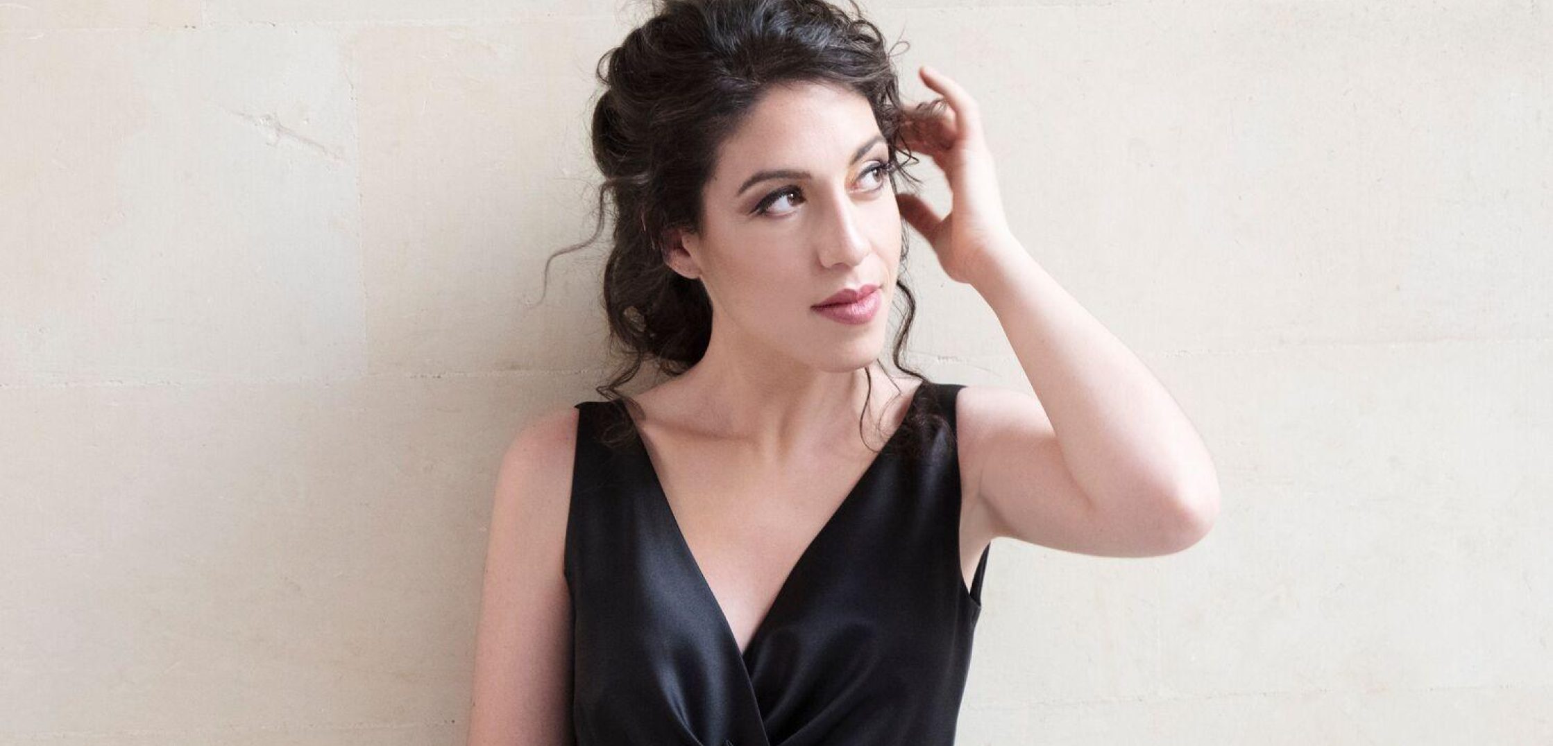 Beatrice Rana & Amsterdam Sinfonietta: Bach and Bridge - Concertgebouw ...