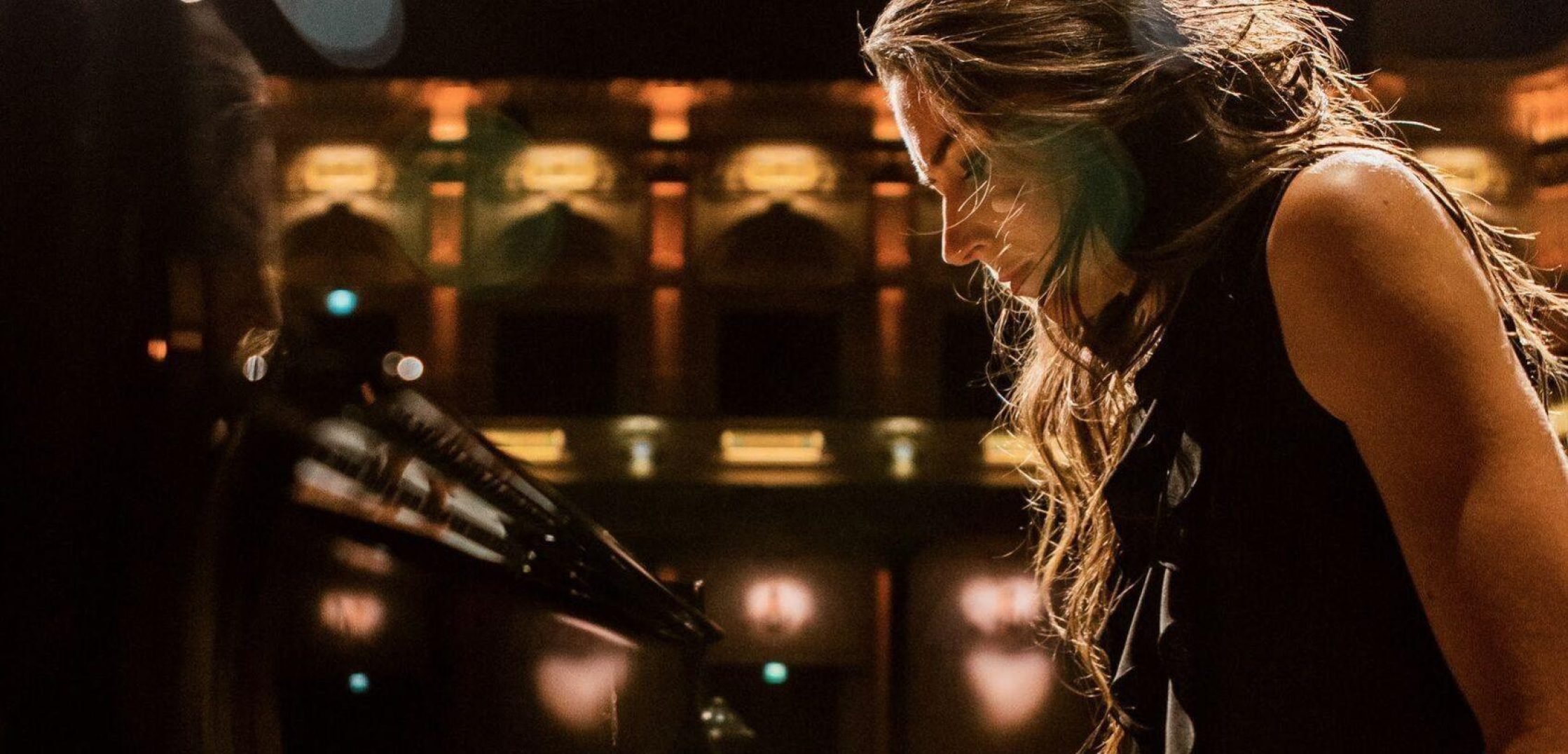 Iris Hond: Close to You - Concertgebouw - English