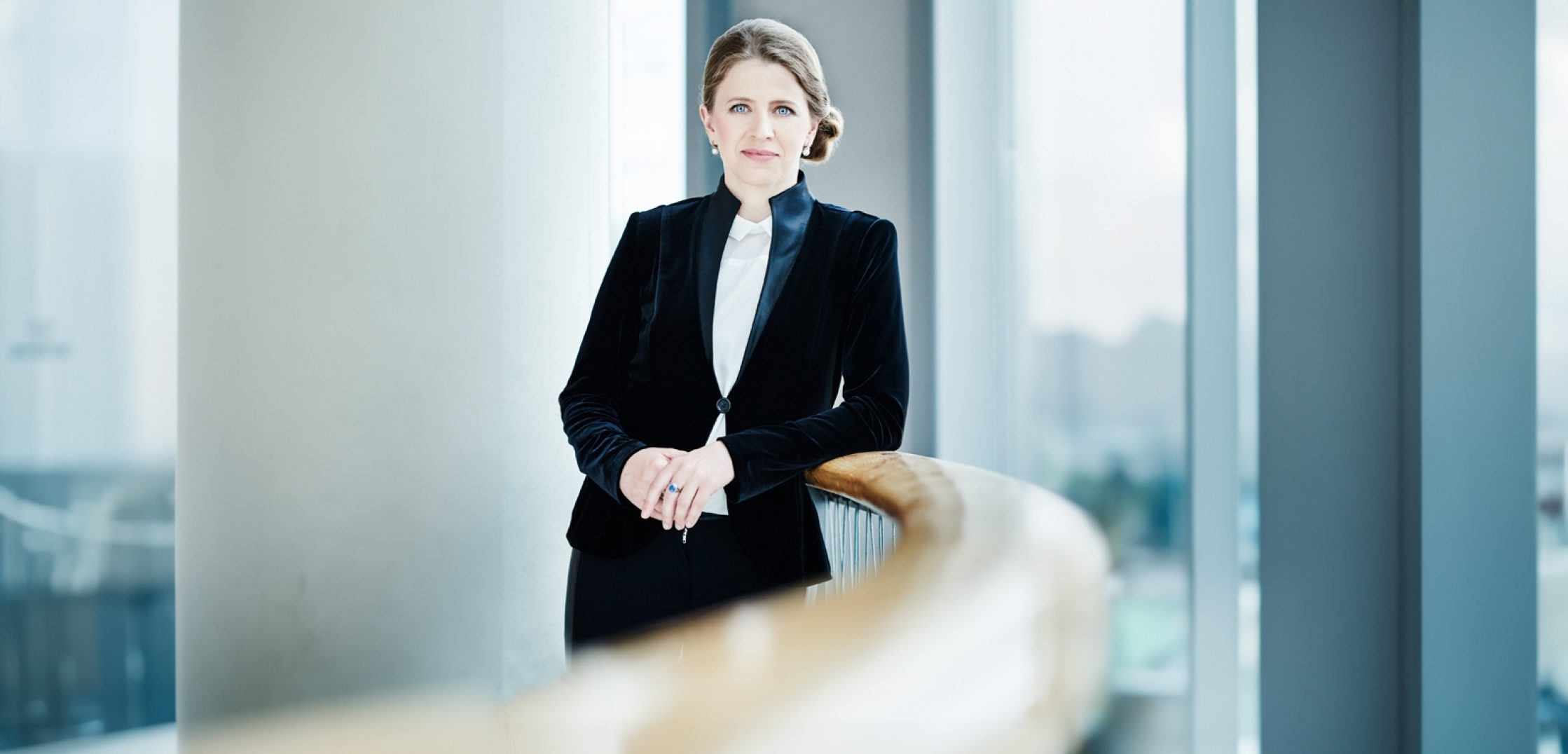 Kristiina Poska conducts Beethoven's Symphony No. 9 - Concertgebouw ...