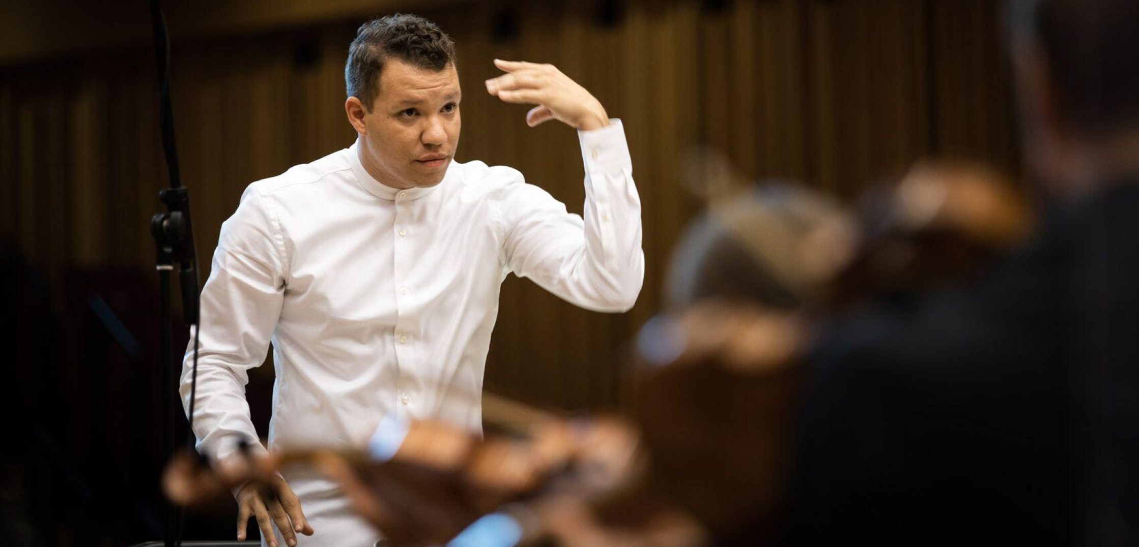 Ryan Bancroft en Marc Bouchkov met Stravinsky - Concertgebouw - Nederlands