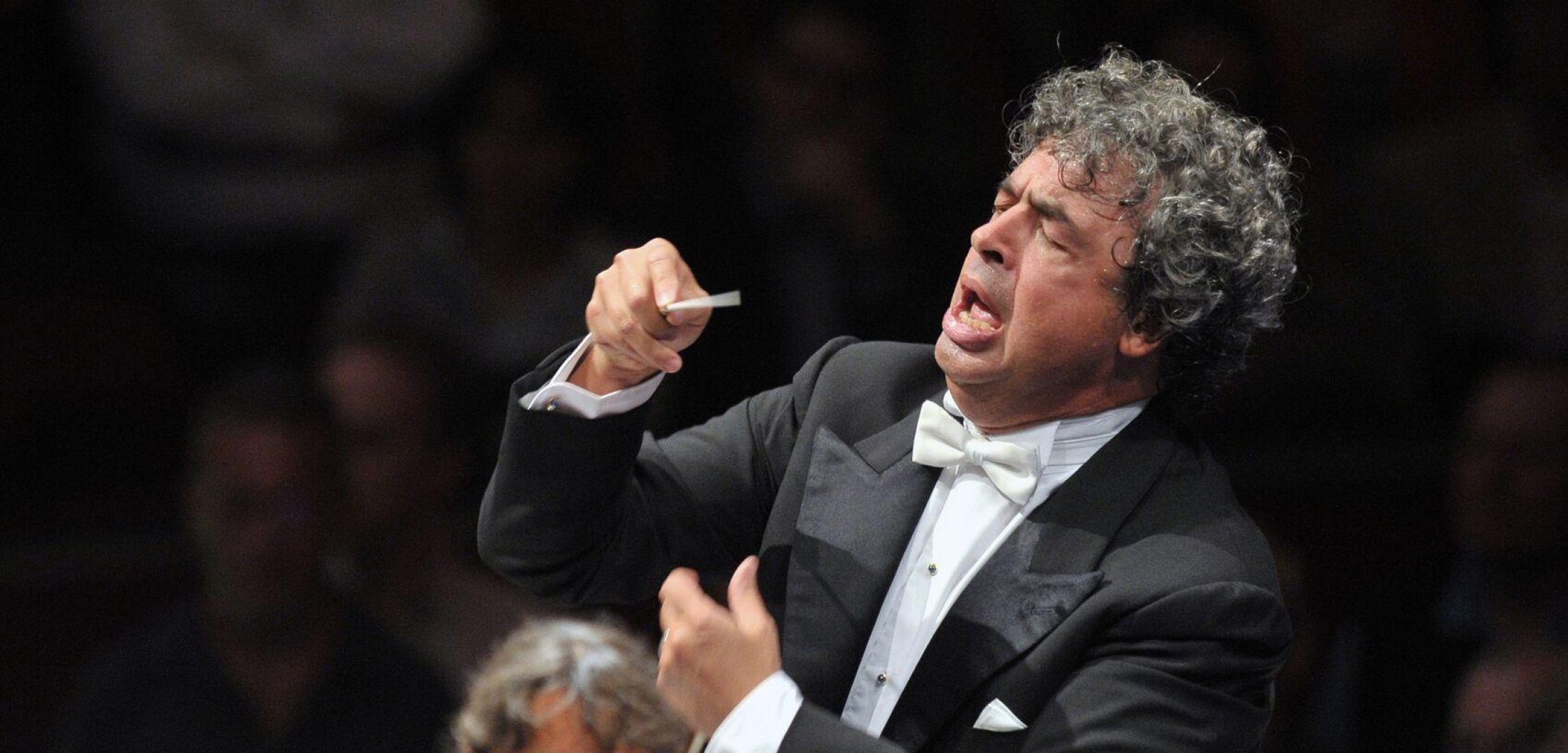 Bychkov leads Glanert and Mendelssohn with the Concertgebouw Orchestra ...