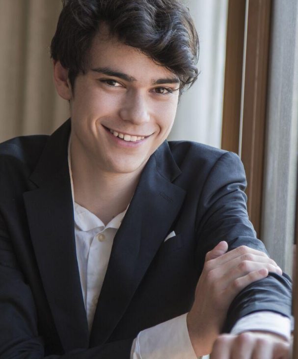 Tom Borrow debuteert met Bach, Franck en Rachmaninoff - Het Concertgebouw